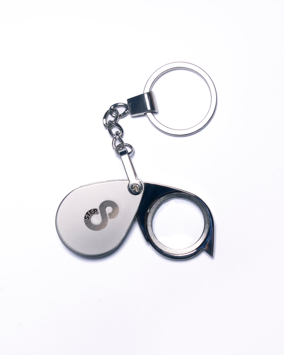 '8' MAGNIFYING GLASS KEY CHAIN – STEP8IGHT